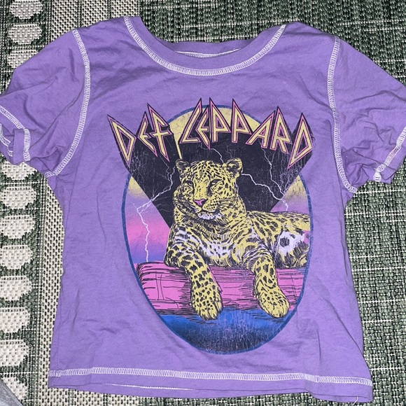 Forever 21 | Tops | Def Leppard Crop Top | Poshmark